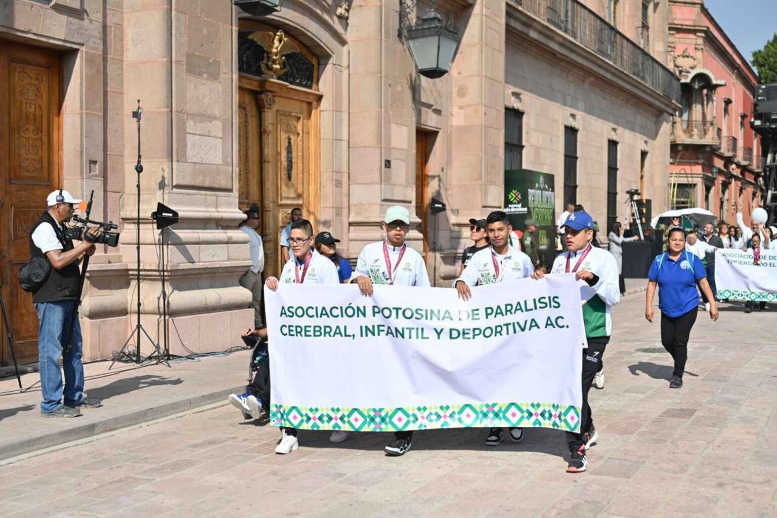 RICARDO GALLARDO REAFIRMA APOYO A LAS FAMILIAS EN EL MARCO DE LA CONMEMORACIÓN DE LA REVOLUCIÓN ...